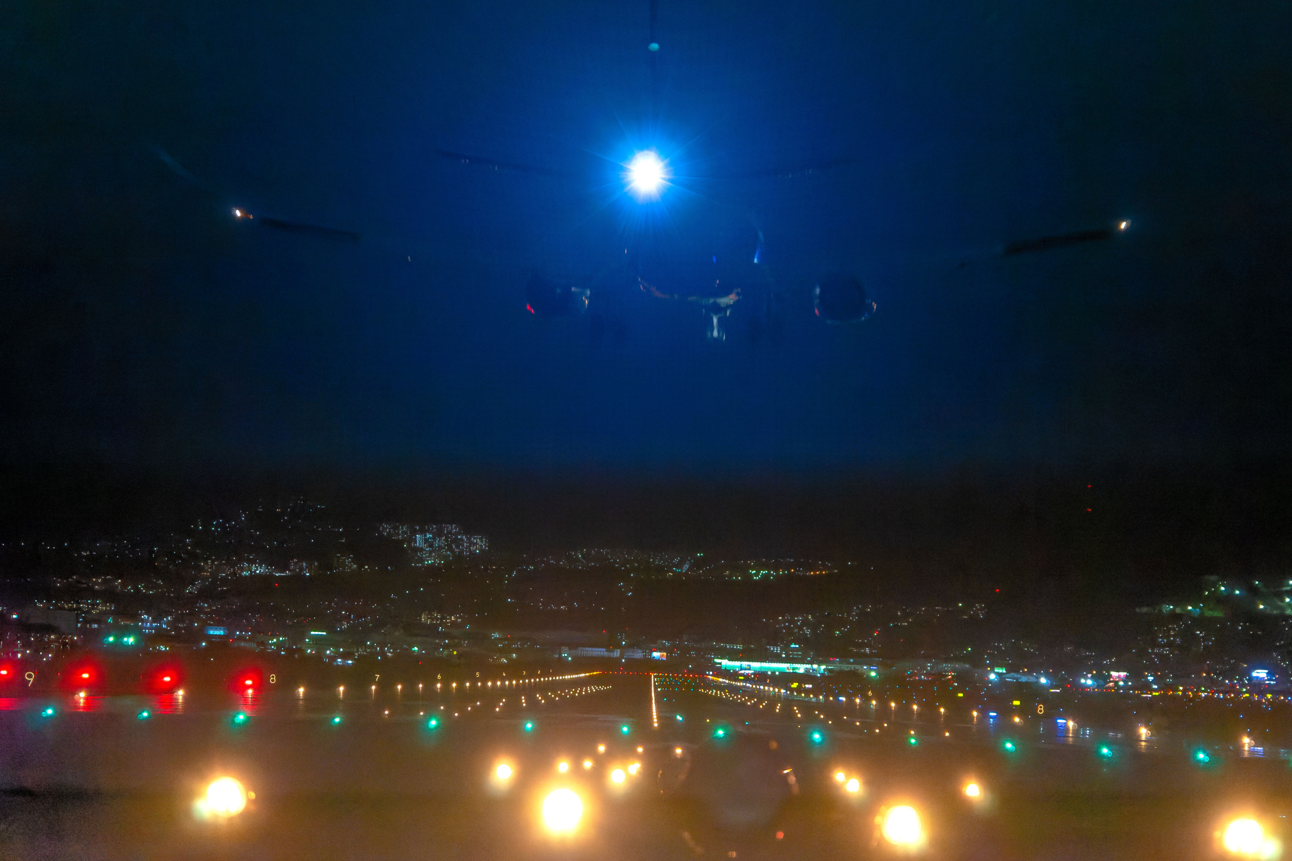 Airplane Night View – Tsukasa Ishikawa Photography